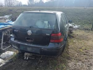 Grey Volkswagen Golf 2001 in Ogre, with an engine capacity of 1.90 L and mileage of 400 thousand km for 600 €, photo 8 on AUTOMOTO.COM.LV