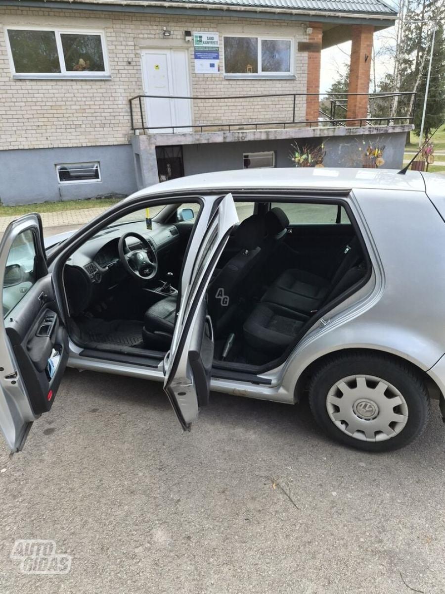 Grey Volkswagen Golf 2001 in Birzai, with an engine capacity of 1.90 L and mileage of 376 thousand km for 550 €, photo 3 on AUTOMOTO.COM.LV