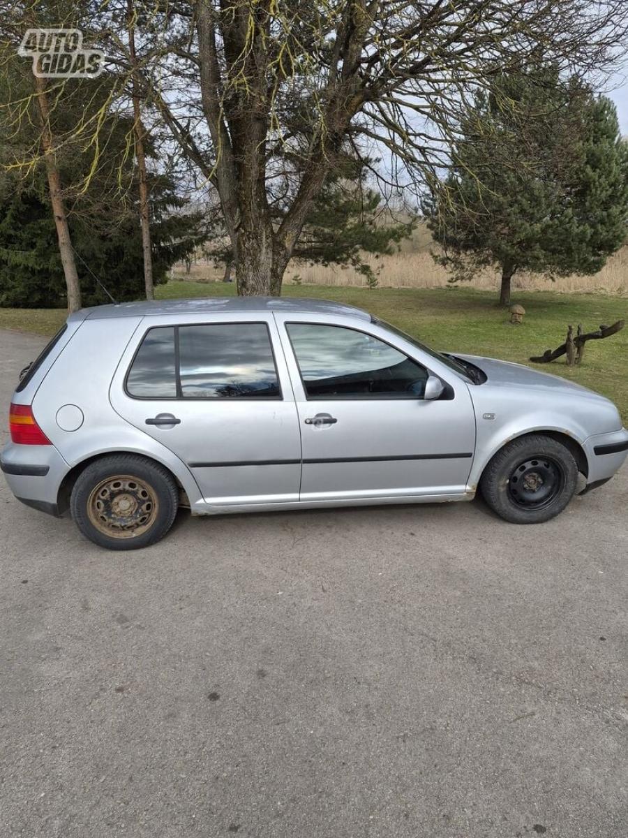 Grey Volkswagen Golf 2001 in Birzai, with an engine capacity of 1.90 L and mileage of 376 thousand km for 550 €, photo 5 on AUTOMOTO.COM.LV