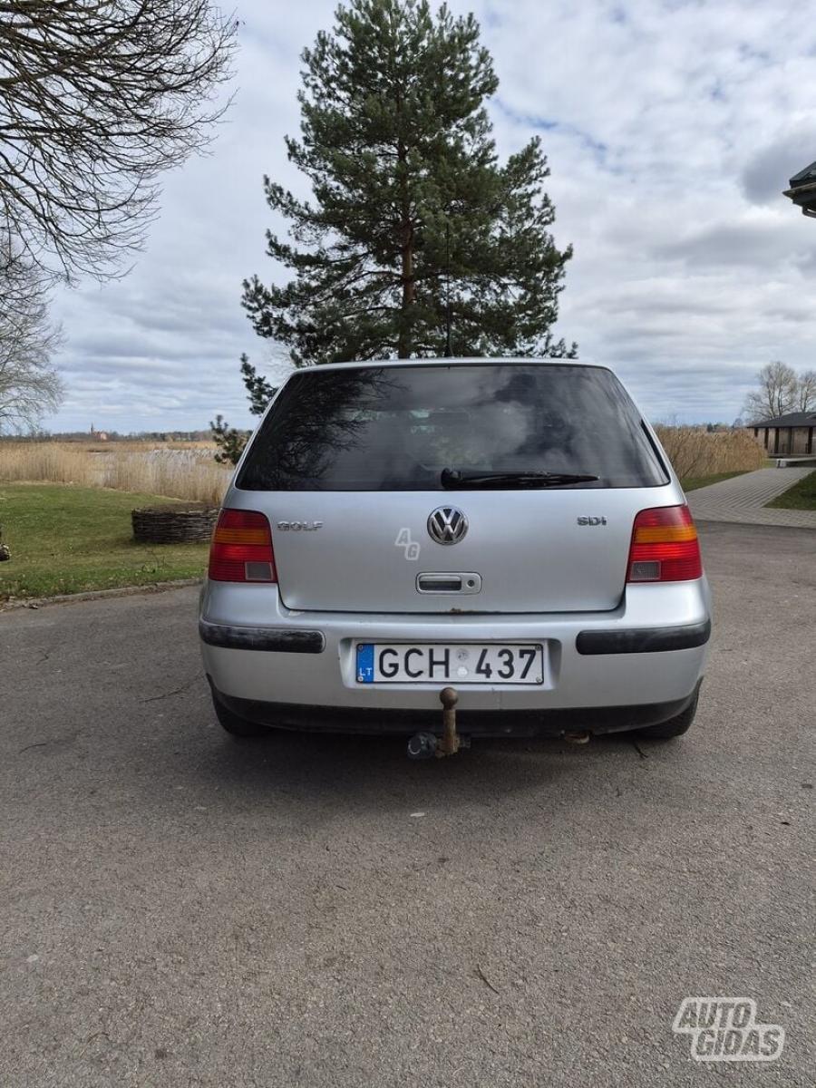 Grey Volkswagen Golf 2001 in Birzai, with an engine capacity of 1.90 L and mileage of 376 thousand km for 550 €, photo 6 on AUTOMOTO.COM.LV