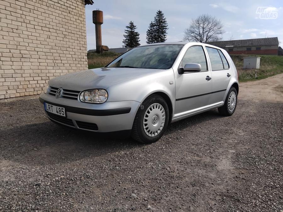 Grey Volkswagen Golf 2001 in Alytus, with an engine capacity of 1.40 L and mileage of 274 thousand km for 780 €, photo 1 on AUTOMOTO.COM.LV