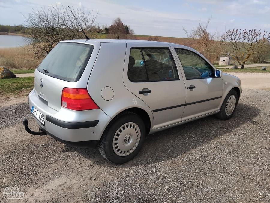 Grey Volkswagen Golf 2001 in Alytus, with an engine capacity of 1.40 L and mileage of 274 thousand km for 780 €, photo 4 on AUTOMOTO.COM.LV