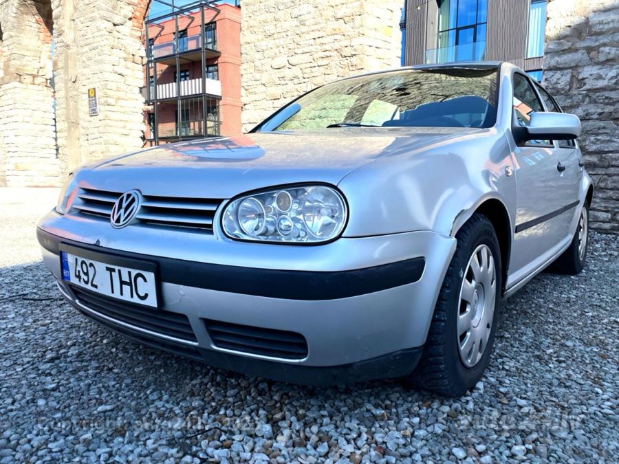 Grey Volkswagen Golf 2001 in Tallinn, with an engine capacity of 1.40 L and mileage of 200 thousand km for 999 €, photo 3 on AUTOMOTO.COM.LV