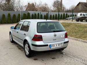 Grey Volkswagen Golf 2001 in Ludza, with an engine capacity of 1.60 L and mileage of 231 thousand km for 2750 €, photo 6 on AUTOMOTO.COM.LV
