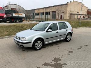 Grey Volkswagen Golf 2001 in Ludza, with an engine capacity of 1.60 L and mileage of 231 thousand km for 2750 €, photo 8 on AUTOMOTO.COM.LV