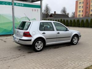 Grey Volkswagen Golf 2001 in Ludza, with an engine capacity of 1.60 L and mileage of 231 thousand km for 2750 €, photo 9 on AUTOMOTO.COM.LV