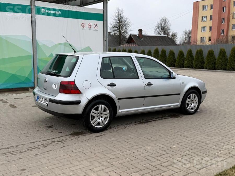 Grey Volkswagen Golf 2001 in Ludza, with an engine capacity of 1.60 L and mileage of 231 thousand km for 2750 €, photo 9 on AUTOMOTO.COM.LV
