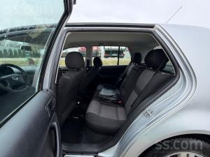 Grey Volkswagen Golf 2001 in Ludza, with an engine capacity of 1.60 L and mileage of 231 thousand km for 2750 €, photo 13 on AUTOMOTO.COM.LV