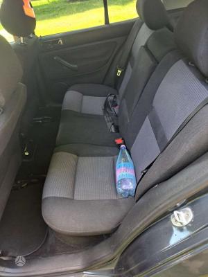 Grey Volkswagen Golf 2001 in Utena, with an engine capacity of 1.90 L and mileage of 300 thousand km for 1650 €, photo 8 on AUTOMOTO.COM.LV