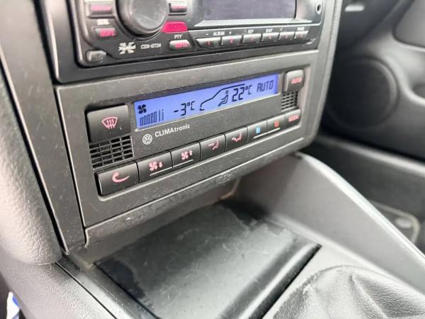 Grey Volkswagen Golf 2001 in Riga, with an engine capacity of 1.90 L and mileage of 311 thousand km for 2800 €, photo 10 on AUTOMOTO.COM.LV
