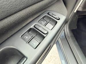 Grey Volkswagen Golf 2001 in Riga, with an engine capacity of 1.90 L and mileage of 311 thousand km for 2800 €, photo 17 on AUTOMOTO.COM.LV