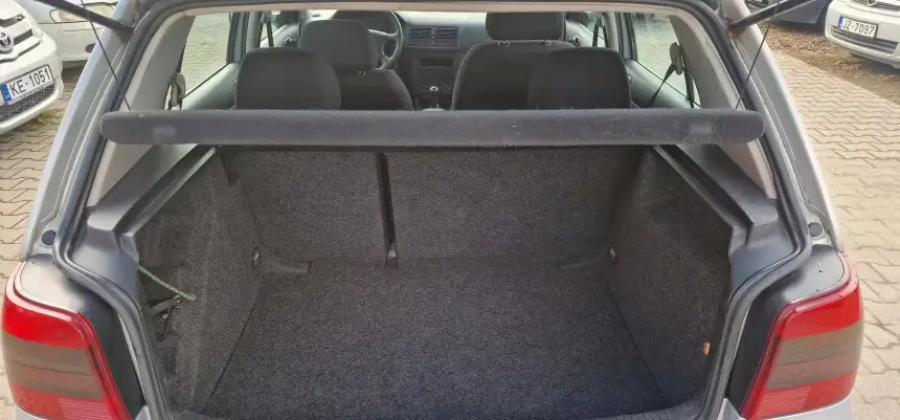 Grey Volkswagen Golf 2001 in Valmiera, with an engine capacity of 1.90 L and mileage of 390 thousand km for 1550 €, photo 12 on AUTOMOTO.COM.LV