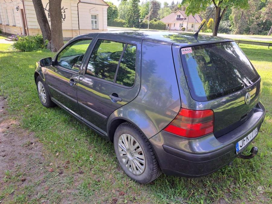 Pelēks Volkswagen Golf 2001 Utena, ar dzinēja tilpumu 1.90 L un nobraukumu 300 tūkst. km par 1450 €, foto 4 vietnē AUTOMOTO.COM.LV