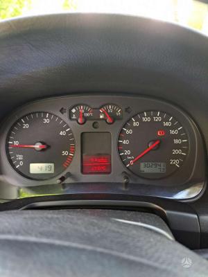 Pelēks Volkswagen Golf 2001 Utena, ar dzinēja tilpumu 1.90 L un nobraukumu 300 tūkst. km par 1450 €, foto 9 vietnē AUTOMOTO.COM.LV