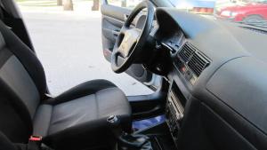 Pelēks Volkswagen Golf 2001 Rīga, ar dzinēja tilpumu 1.90 L un nobraukumu 355 tūkst. km par 1250 €, foto 8 vietnē AUTOMOTO.COM.LV