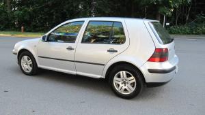 Pelēks Volkswagen Golf 2001 Rīga, ar dzinēja tilpumu 1.90 L un nobraukumu 355 tūkst. km par 1250 €, foto 11 vietnē AUTOMOTO.COM.LV