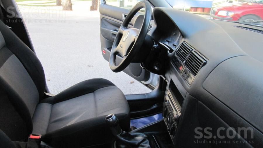 Grey Volkswagen Golf 2001 in Riga, with an engine capacity of 1.90 L and mileage of 356 thousand km for 1250 €, photo 8 on AUTOMOTO.COM.LV
