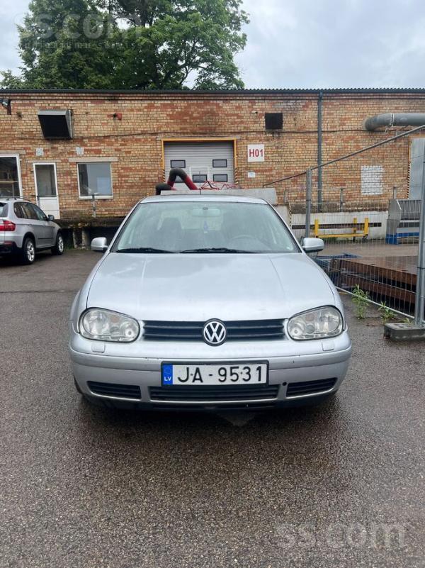 Grey Volkswagen Golf 2001 in Dobele, with an engine capacity of 1.90 L and mileage of 313 thousand km for 900 €, photo 2 on AUTOMOTO.COM.LV