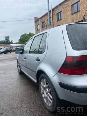 Pelēks Volkswagen Golf 2001 Dobele, ar dzinēja tilpumu 1.90 L un nobraukumu 313 tūkst. km par 900 €, foto 5 vietnē AUTOMOTO.COM.LV