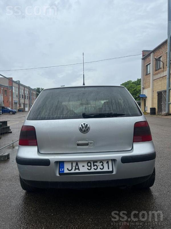 Grey Volkswagen Golf 2001 in Dobele, with an engine capacity of 1.90 L and mileage of 313 thousand km for 900 €, photo 5 on AUTOMOTO.COM.LV