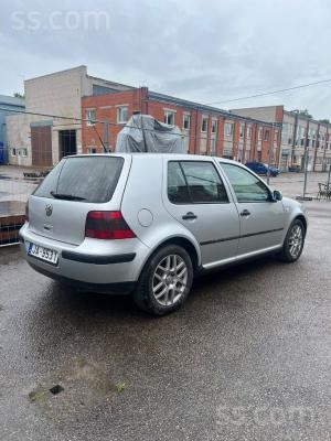 Pelēks Volkswagen Golf 2001 Dobele, ar dzinēja tilpumu 1.90 L un nobraukumu 313 tūkst. km par 900 €, foto 7 vietnē AUTOMOTO.COM.LV