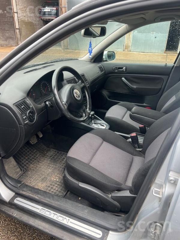 Grey Volkswagen Golf 2001 in Dobele, with an engine capacity of 1.90 L and mileage of 313 thousand km for 900 €, photo 7 on AUTOMOTO.COM.LV