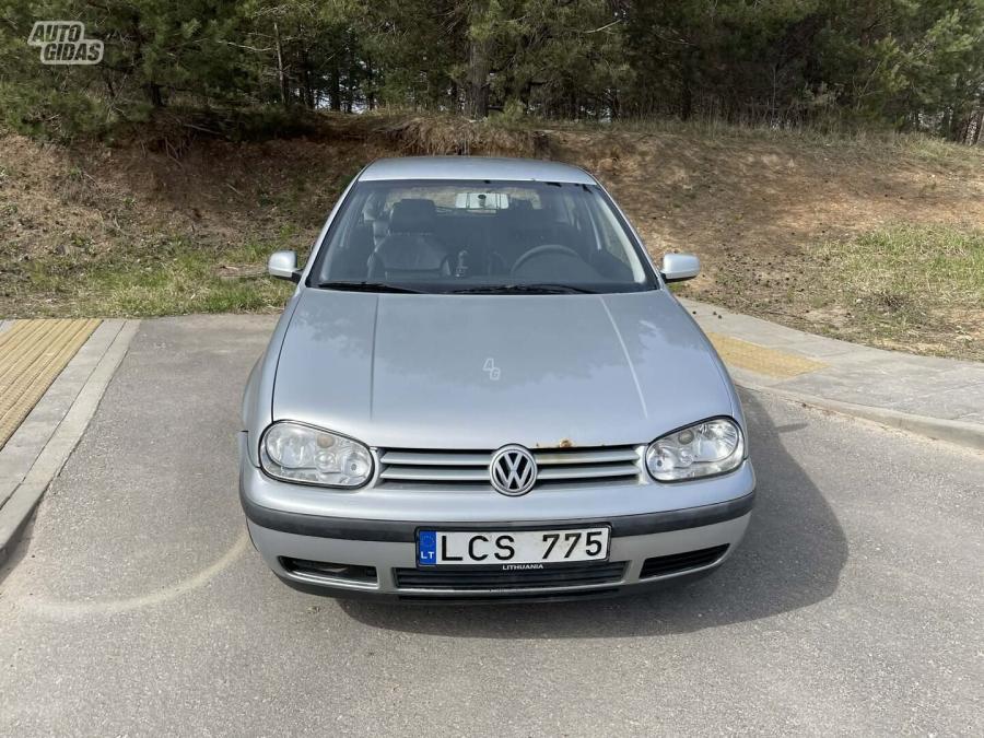 Grey Volkswagen Golf 2001 in Vilnius, with an engine capacity of 1.90 L and mileage of 378 thousand km for 750 €, photo 3 on AUTOMOTO.COM.LV