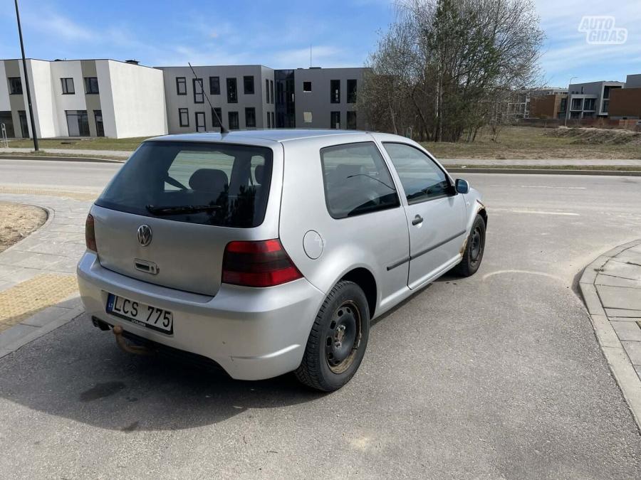 Grey Volkswagen Golf 2001 in Vilnius, with an engine capacity of 1.90 L and mileage of 378 thousand km for 750 €, photo 6 on AUTOMOTO.COM.LV