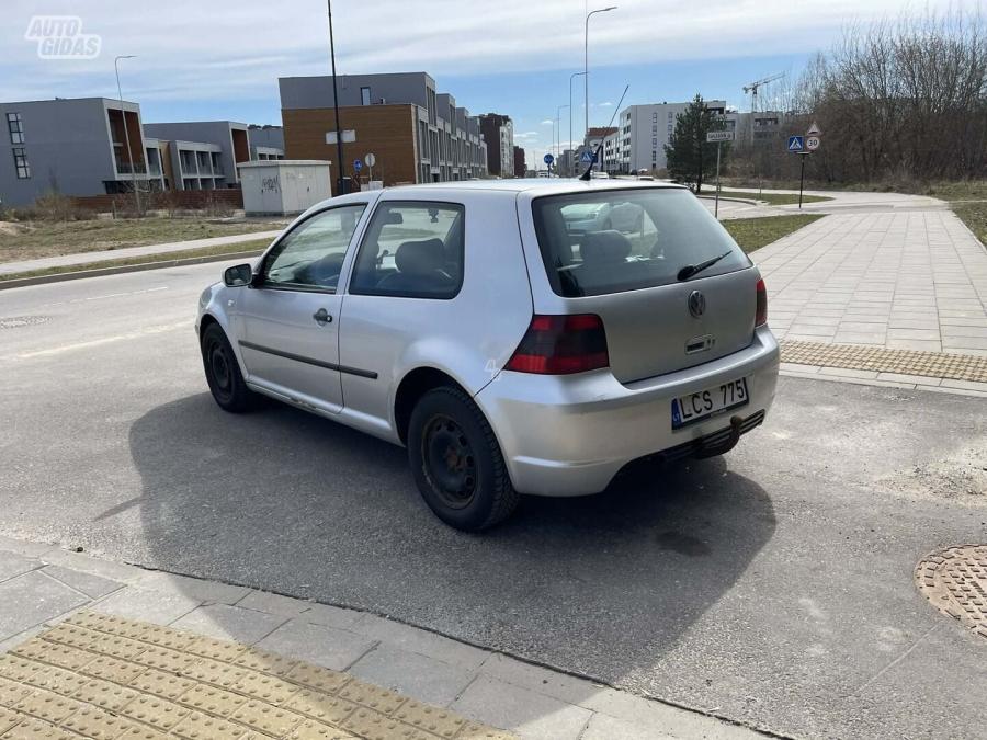 Grey Volkswagen Golf 2001 in Vilnius, with an engine capacity of 1.90 L and mileage of 378 thousand km for 750 €, photo 8 on AUTOMOTO.COM.LV
