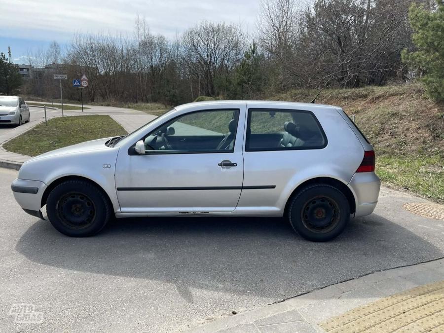 Grey Volkswagen Golf 2001 in Vilnius, with an engine capacity of 1.90 L and mileage of 378 thousand km for 750 €, photo 9 on AUTOMOTO.COM.LV