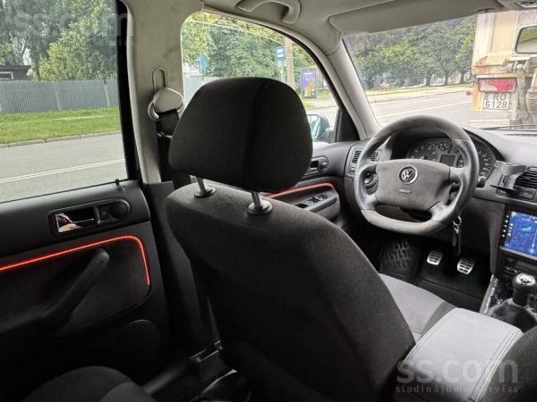 Pelēks Volkswagen Golf 2001 Rīga, ar dzinēja tilpumu 1.40 L un nobraukumu 223 tūkst. km par 1800 €, foto 3 vietnē AUTOMOTO.COM.LV
