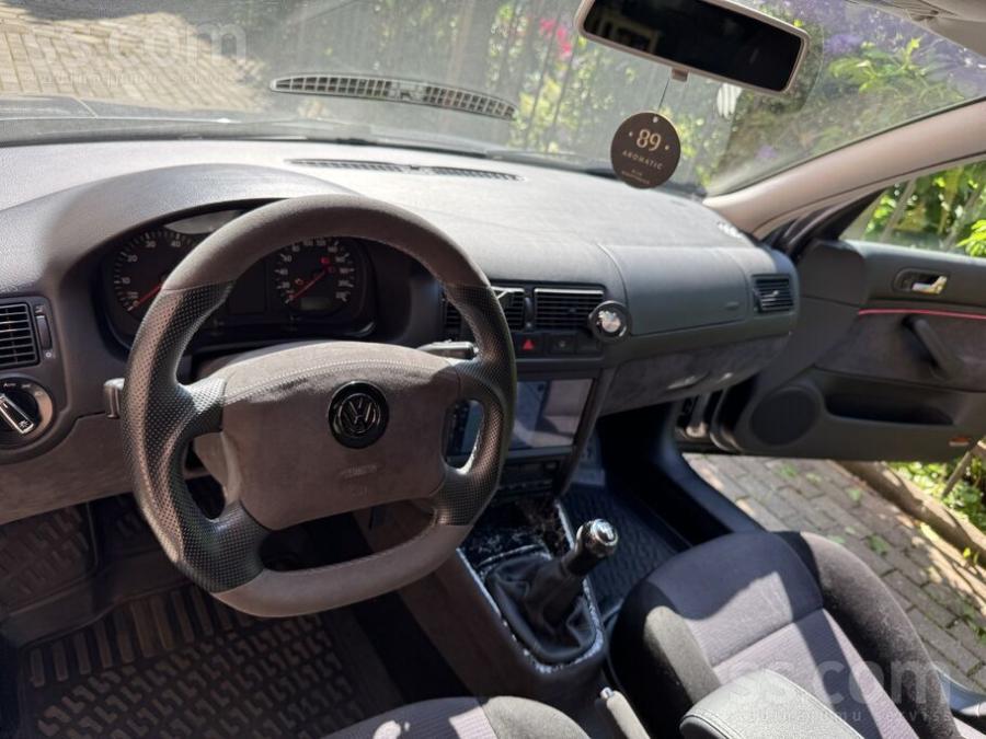 Grey Volkswagen Golf 2001 in Riga, with an engine capacity of 1.40 L and mileage of 223 thousand km for 1800 €, photo 21 on AUTOMOTO.COM.LV