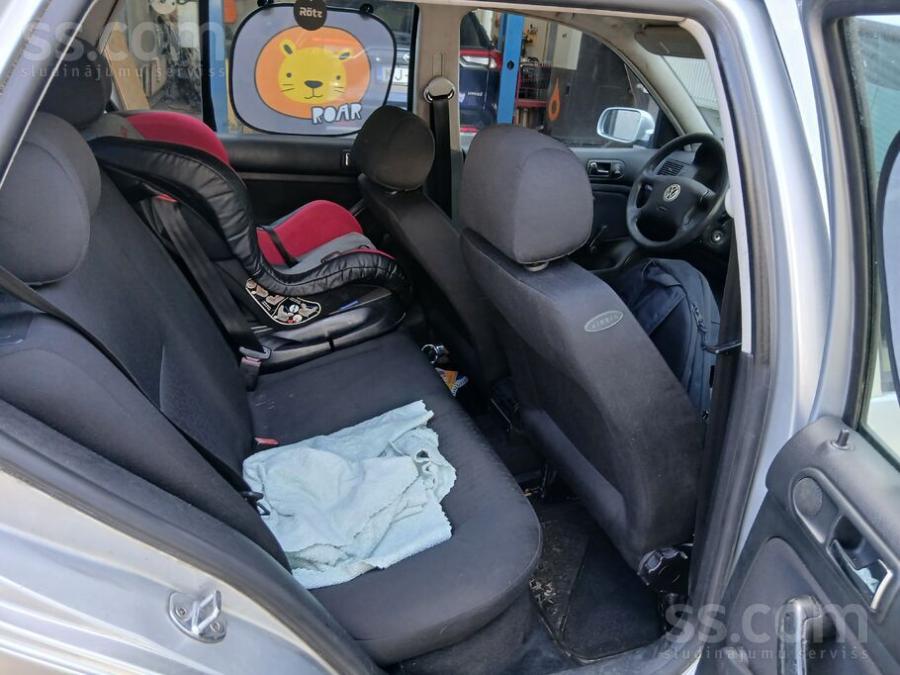 Pelēks Volkswagen Golf 2001 Rīga, ar dzinēja tilpumu 1.90 L un nobraukumu 0 tūkst. km par 1250 €, foto 10 vietnē AUTOMOTO.COM.LV