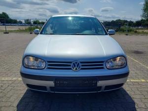 Pelēks Volkswagen Golf 2001 Limbaži, ar dzinēja tilpumu 1.40 L un nobraukumu 105 tūkst. km par 2950 €, foto 3 vietnē AUTOMOTO.COM.LV