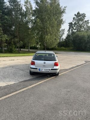 Pelēks Volkswagen Golf 2001 Ogre, ar dzinēja tilpumu 1.90 L un nobraukumu 266 tūkst. km par 1400 €, foto 6 vietnē AUTOMOTO.COM.LV