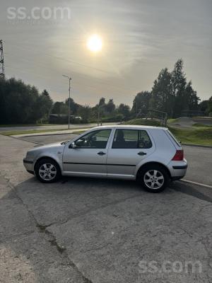 Pelēks Volkswagen Golf 2001 Ogre, ar dzinēja tilpumu 1.90 L un nobraukumu 266 tūkst. km par 1400 €, foto 8 vietnē AUTOMOTO.COM.LV