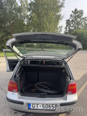Pelēks Volkswagen Golf 2001 Ogre, ar dzinēja tilpumu 1.90 L un nobraukumu 266 tūkst. km par 1400 €, foto 16 vietnē AUTOMOTO.COM.LV