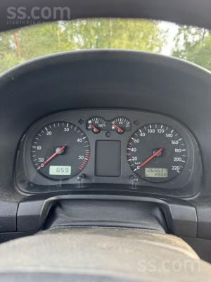 Pelēks Volkswagen Golf 2001 Ogre, ar dzinēja tilpumu 1.90 L un nobraukumu 266 tūkst. km par 1400 €, foto 19 vietnē AUTOMOTO.COM.LV