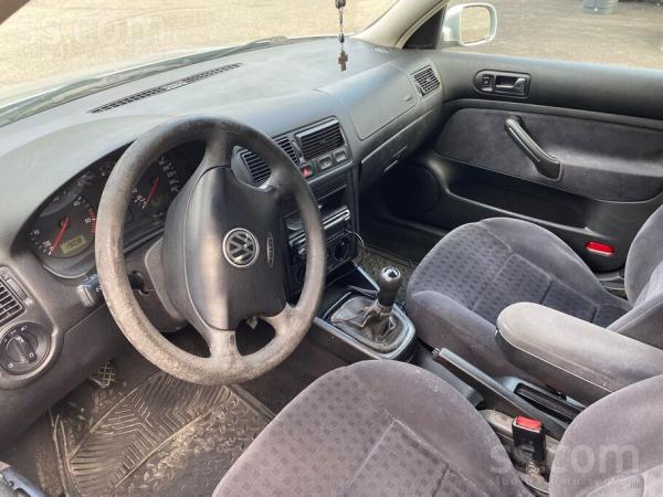 Pelēks Volkswagen Golf 2001 Talsi, ar dzinēja tilpumu 1.90 L un nobraukumu 381 tūkst. km par 1250 €, foto 5 vietnē AUTOMOTO.COM.LV
