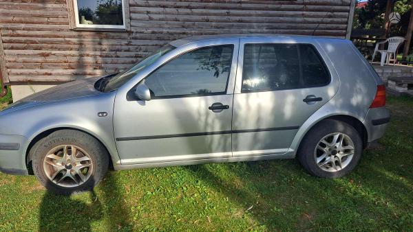 Grey Volkswagen Golf 2001 in Kaisiadorys, with an engine capacity of 1.60 L and mileage of 350 thousand km for 900 €, photo 4 on AUTOMOTO.COM.LV