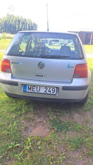 Grey Volkswagen Golf 2001 in Kaisiadorys, with an engine capacity of 1.60 L and mileage of 350 thousand km for 900 €, photo 5 on AUTOMOTO.COM.LV