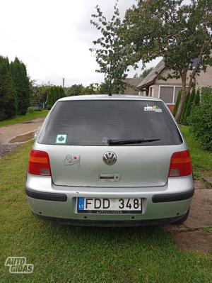 Pelēks Volkswagen Golf 2001 Panevēža, ar dzinēja tilpumu 1.90 L un nobraukumu 248 tūkst. km par 1000 €, foto 4 vietnē AUTOMOTO.COM.LV