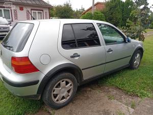 Pelēks Volkswagen Golf 2001 Panevēža, ar dzinēja tilpumu 1.90 L un nobraukumu 248 tūkst. km par 1000 €, foto 5 vietnē AUTOMOTO.COM.LV