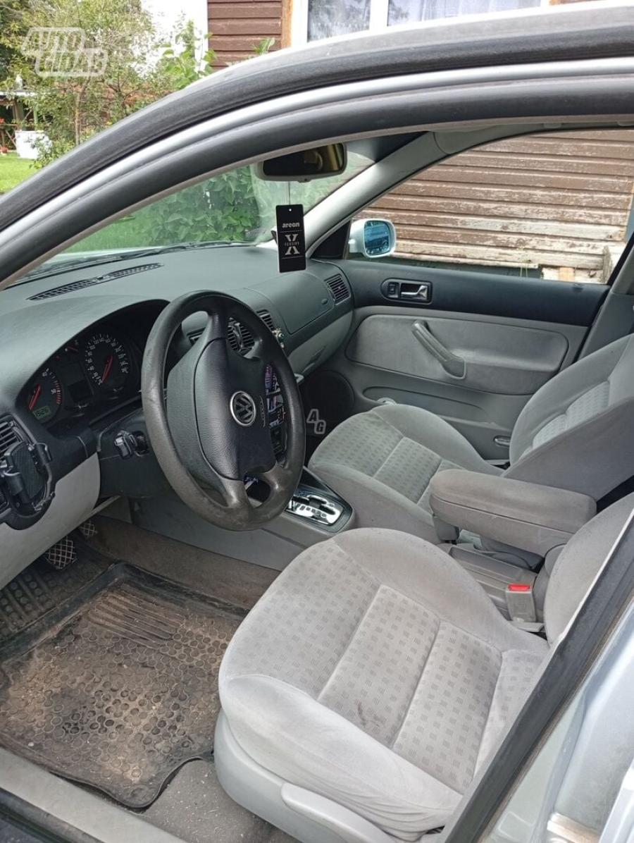 Pelēks Volkswagen Golf 2001 Panevēža, ar dzinēja tilpumu 1.90 L un nobraukumu 248 tūkst. km par 1000 €, foto 6 vietnē AUTOMOTO.COM.LV