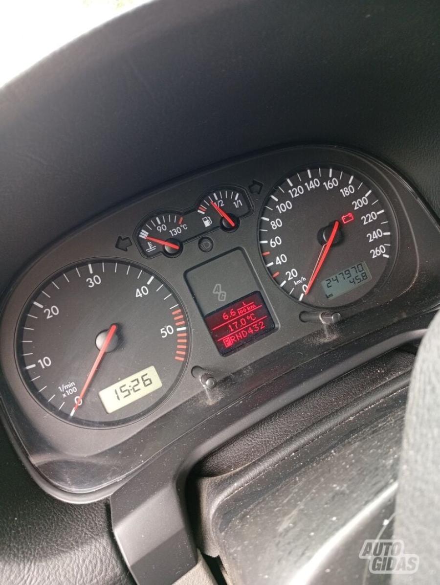 Pelēks Volkswagen Golf 2001 Panevēža, ar dzinēja tilpumu 1.90 L un nobraukumu 248 tūkst. km par 1000 €, foto 7 vietnē AUTOMOTO.COM.LV