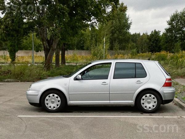 Volkswagen Golf 2001 Daugavpils vietnē Pelēks Volkswagen Golf 2001 Daugavpils, ar dzinēja tilpumu 2.00 L un nobraukumu 299 tūkst. km par 1650 €, foto 6 vietnē AUTOMOTO.COM.LV
