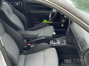Pelēks Volkswagen Golf 2001 Daugavpils, ar dzinēja tilpumu 2.00 L un nobraukumu 299 tūkst. km par 1650 €, foto 8 vietnē AUTOMOTO.COM.LV