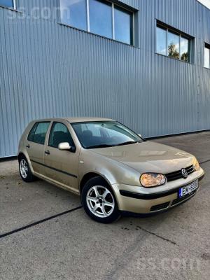 Grey Volkswagen Golf 2001 in Valmiera, with an engine capacity of 1.60 L and mileage of 223 thousand km for 795 €, photo  on AUTOMOTO.COM.LV