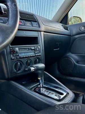 Grey Volkswagen Golf 2001 in Valmiera, with an engine capacity of 1.60 L and mileage of 223 thousand km for 795 €, photo 7 on AUTOMOTO.COM.LV