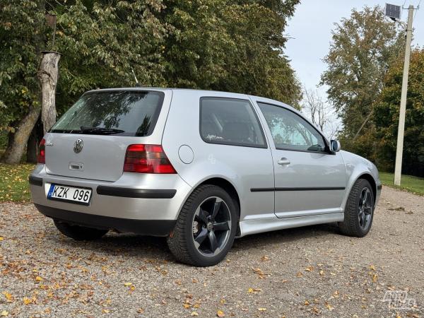 Фольксваген Гольф 2001 в Ионишкис на AUTOMOTO.COM.LV Серый Фольксваген Гольф 2001 в Ионишкис, объемом двигателя 1.60 л и пробегом 232 тыс. км за 1350 €, фото 4 на AUTOMOTO.COM.LV